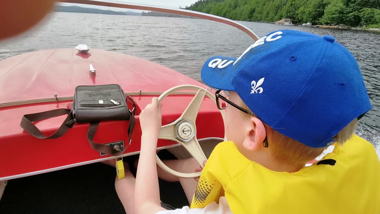 1967 Cadorette fiberglass boat testing - YouTube