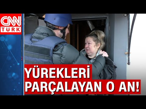 CNN muhabiri evi bombalanan Ukraynalı kadını sarılarak teselli etti! Rusya - Ukrayna savaşı...
