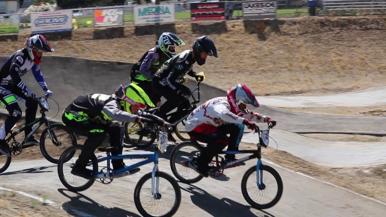 Closest BMX race finish ever - YouTube