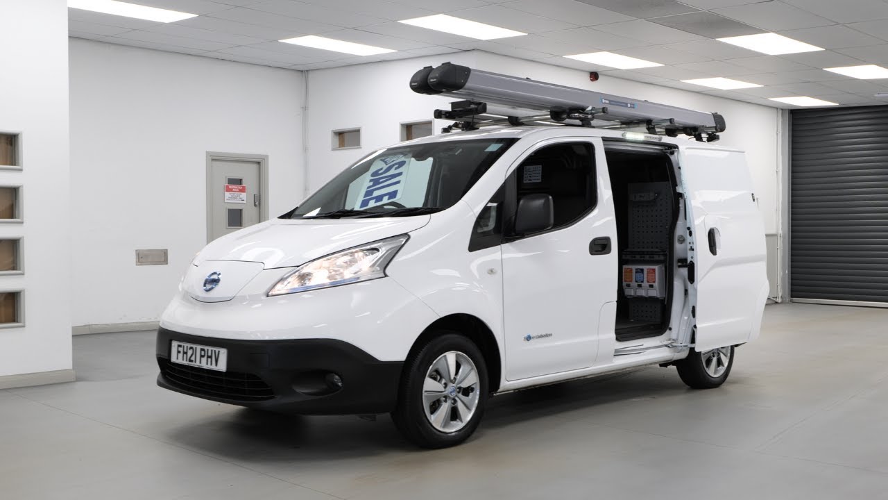 Nissan E-Nv200 Tekna Quick Charge Panel Van With Racking + Pipe Tubes ...