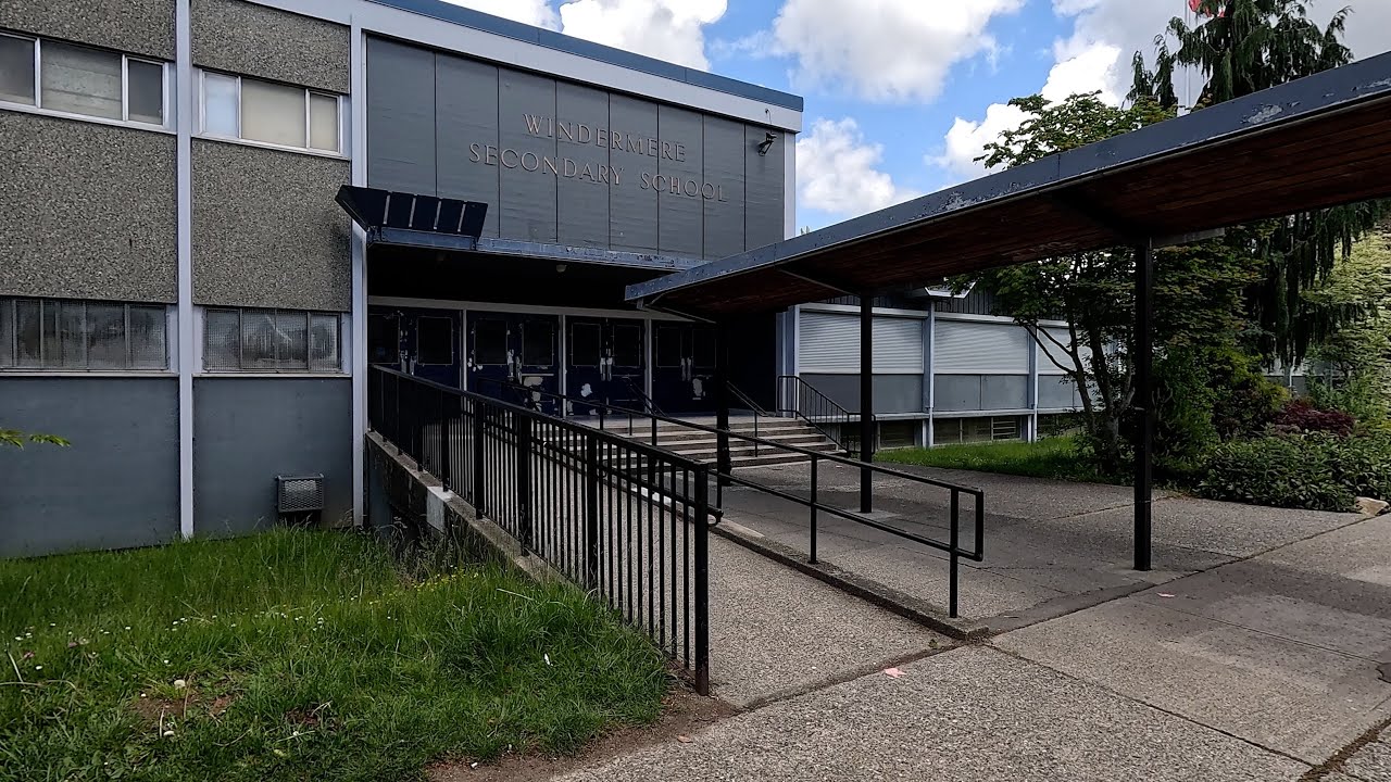 WINDERMERE SECONDARY SCHOOL in VANCOUVER CANADA (Tour of eastside high ...