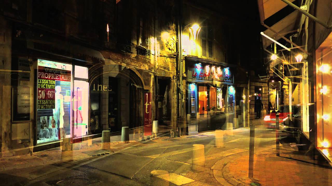 At night in Avignon - YouTube