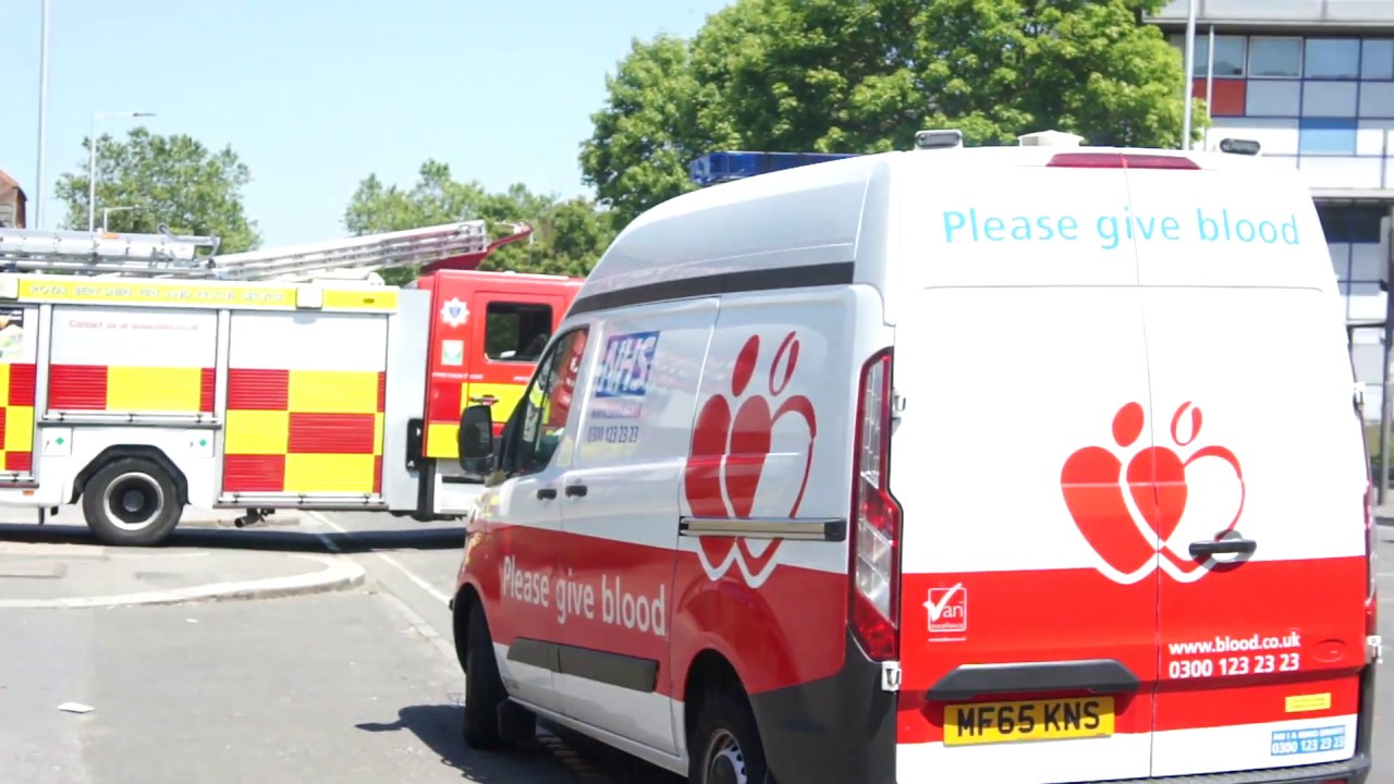 South Central Ambulance Service Ducato Responding & JY02P1 Leaving ...