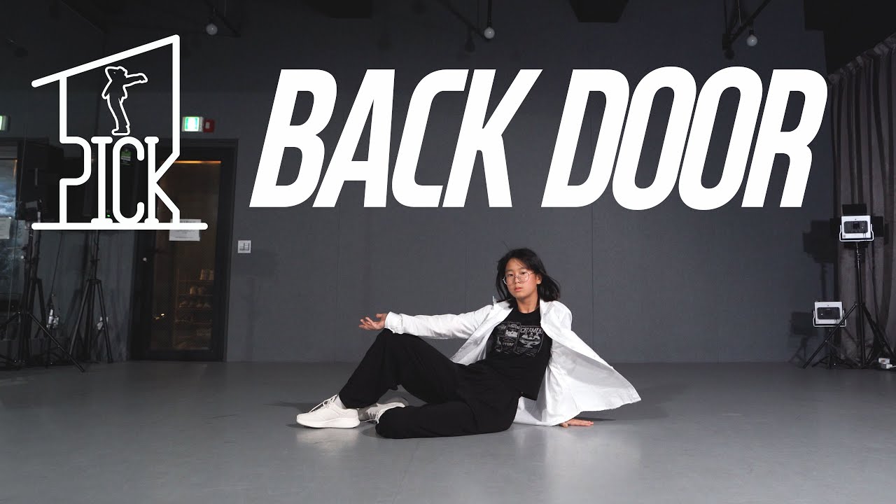 똑똑똑🚪 / Stray Kids - BACK DOOR / COVER DANCE - YouTube