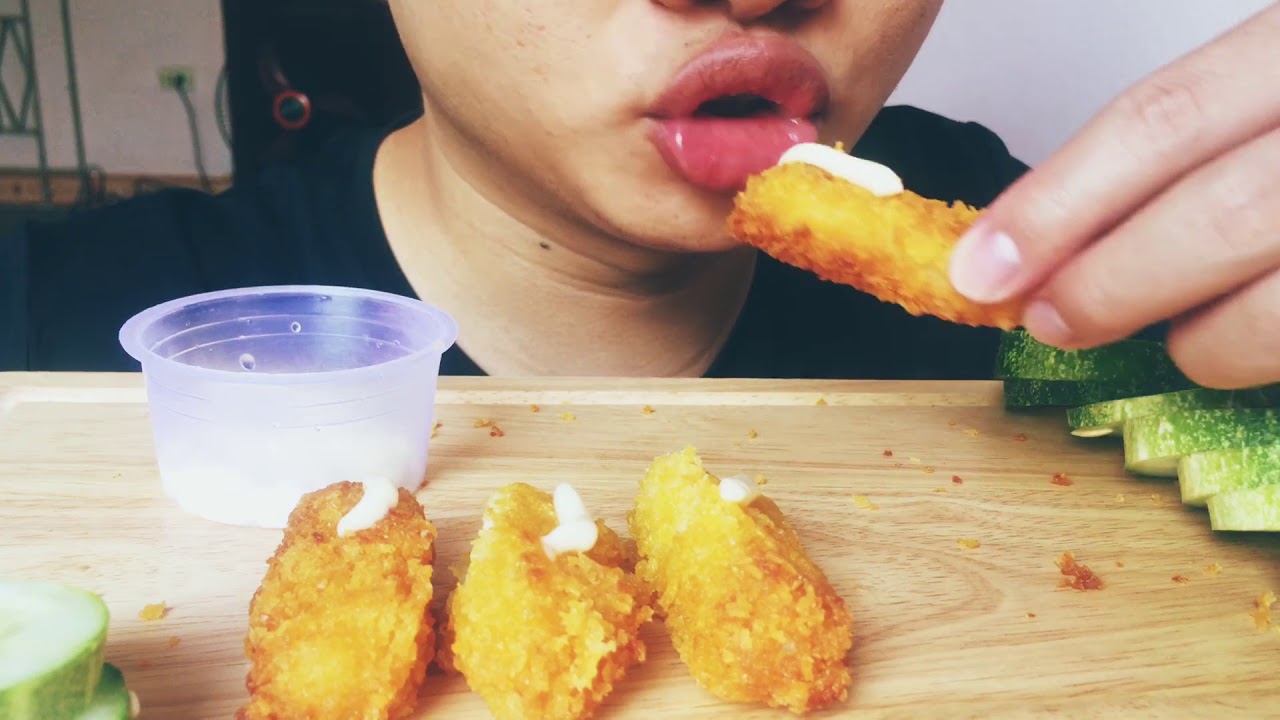 ASMR EATING DRIED CHICKEN NEM - YouTube