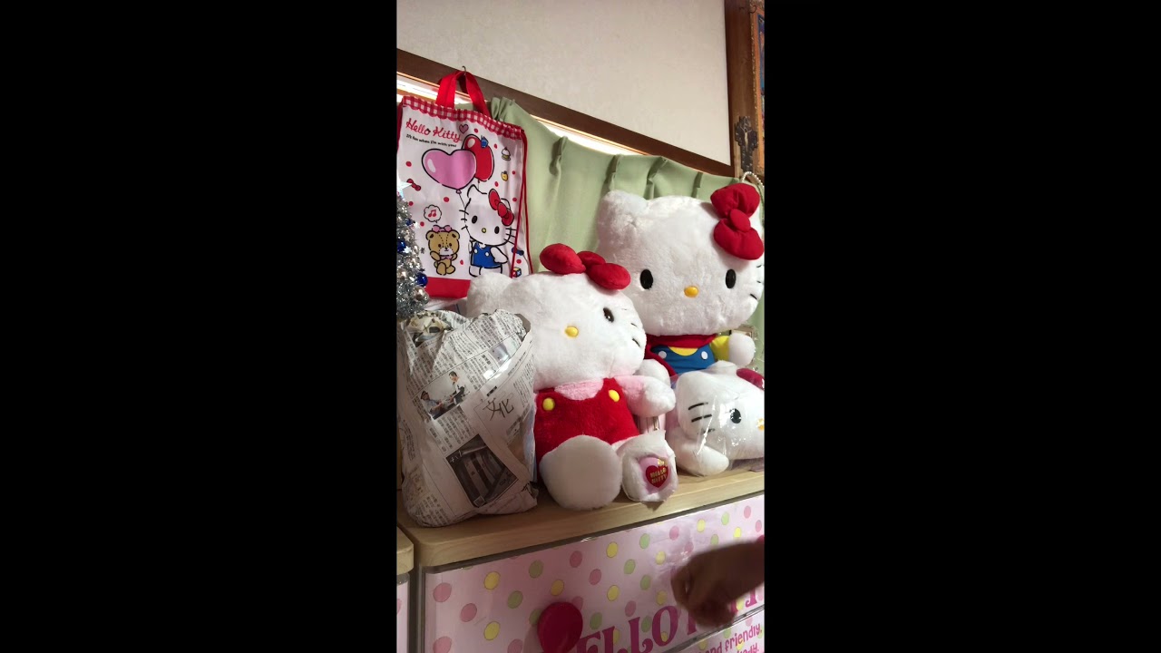 Unboxing hello kitty collection - YouTube