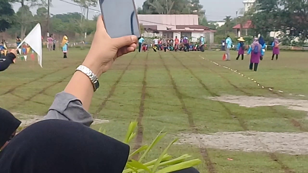 100 meter L Thn 5 Akhir SK KG Johan Setia Klang - YouTube