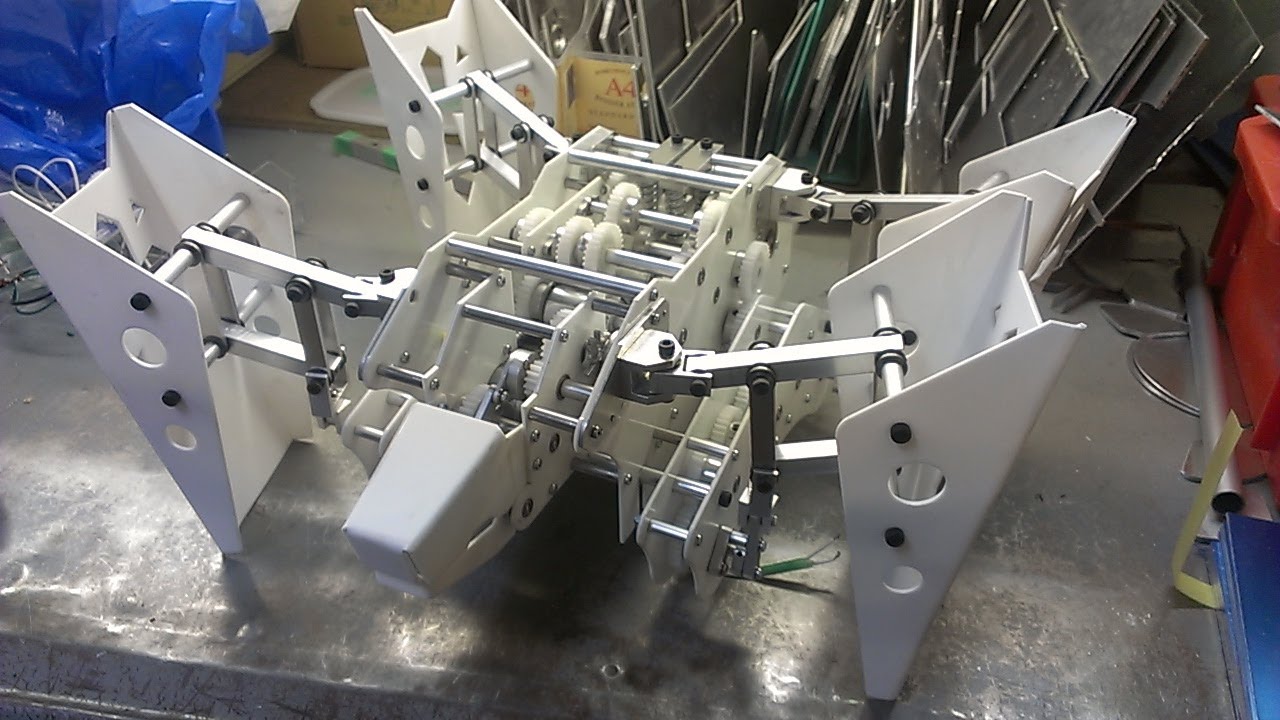 Mechanical walking robot whose motion can be switched with mechanical ...
