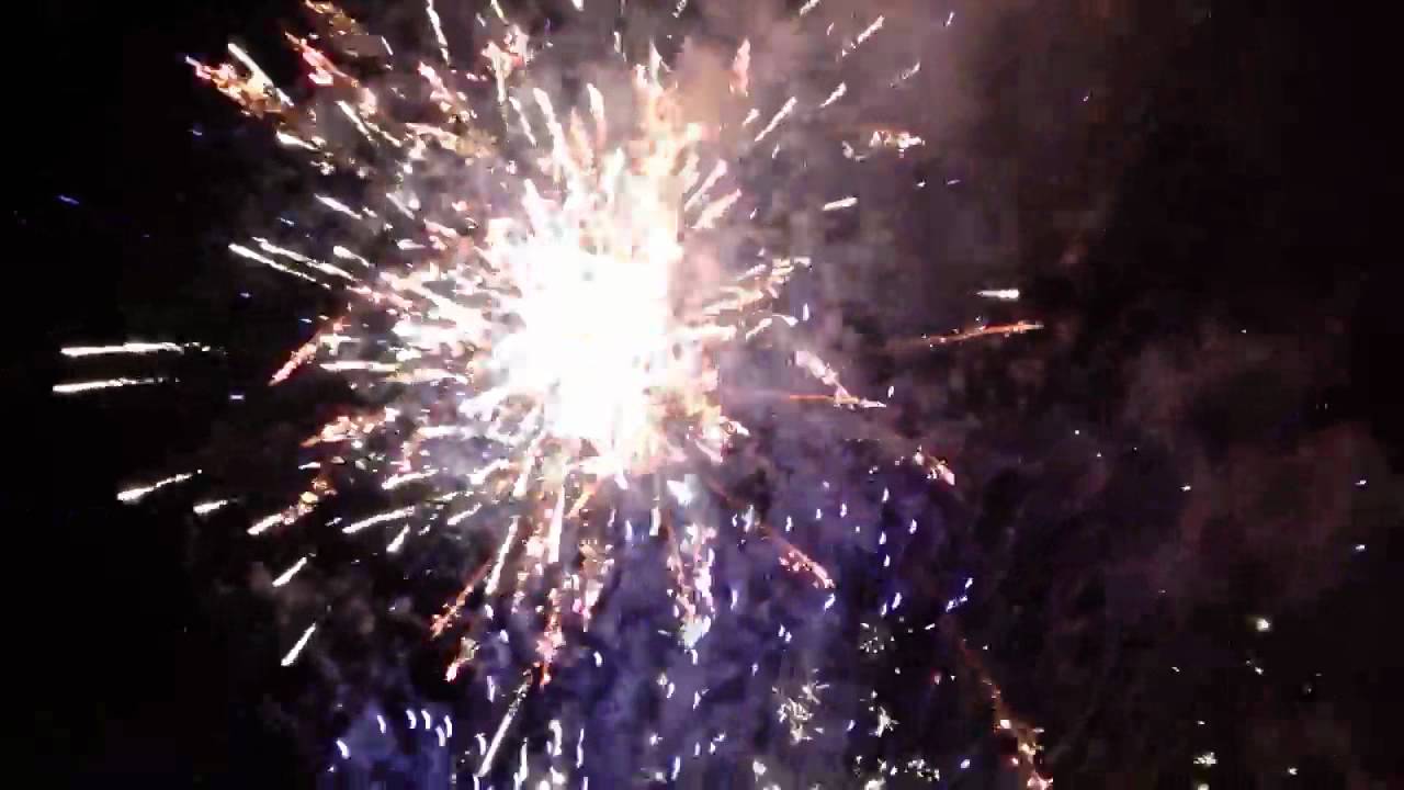 Firework finale at Driffield rugby club 2011 - YouTube