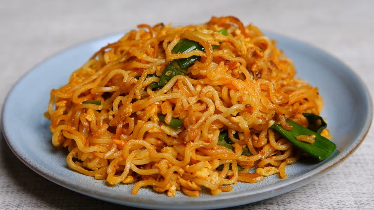 Instant noodles scrambled egg recipe :: easy but really delicious ...