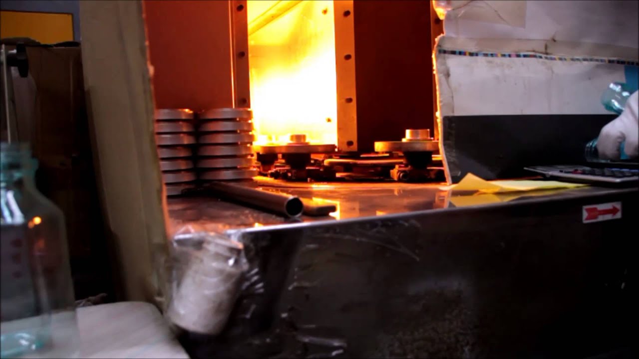 (05-031)SEMI-AUTO reheat blow molding machine, CW/SR-01 - YouTube