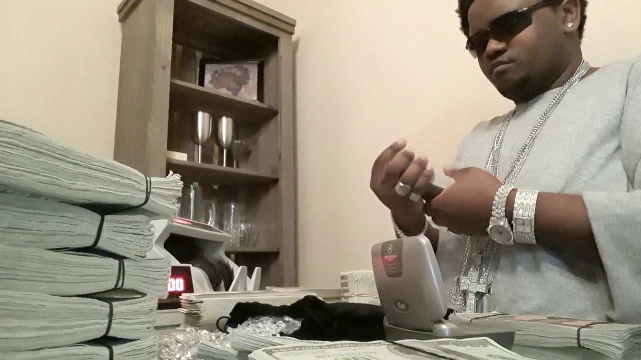 COUNTING MONEY FLOSSING JEWELRY PART 6. - YouTube