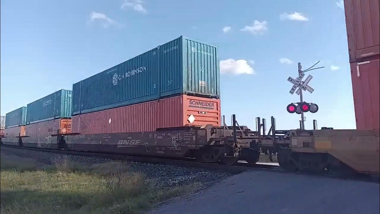 BNSF railway - YouTube