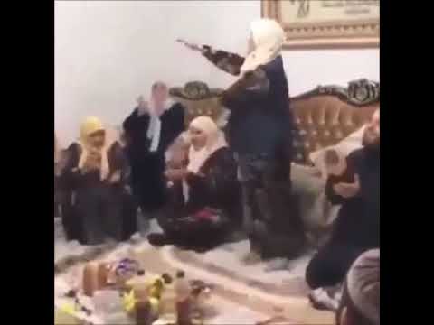 Teyzeler dayanamamış