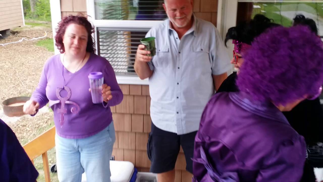 Prince Friday evening tribute party - YouTube