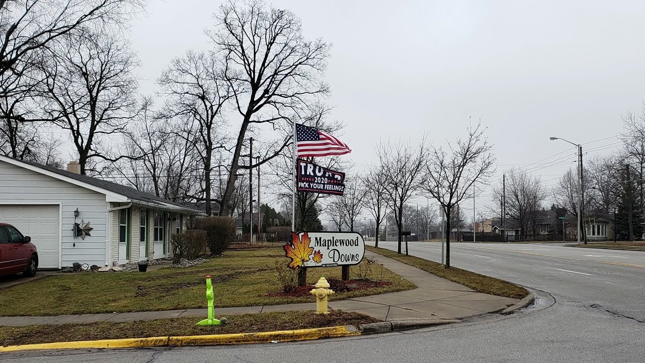 Profane pro-Trump flag flying in Fort Wayne - YouTube