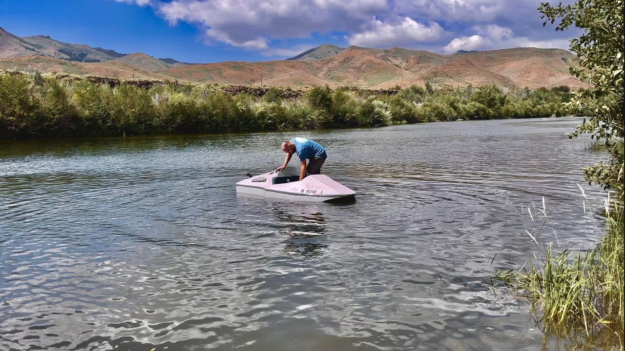 Scram jet mini boat 650 Polaris efi - YouTube