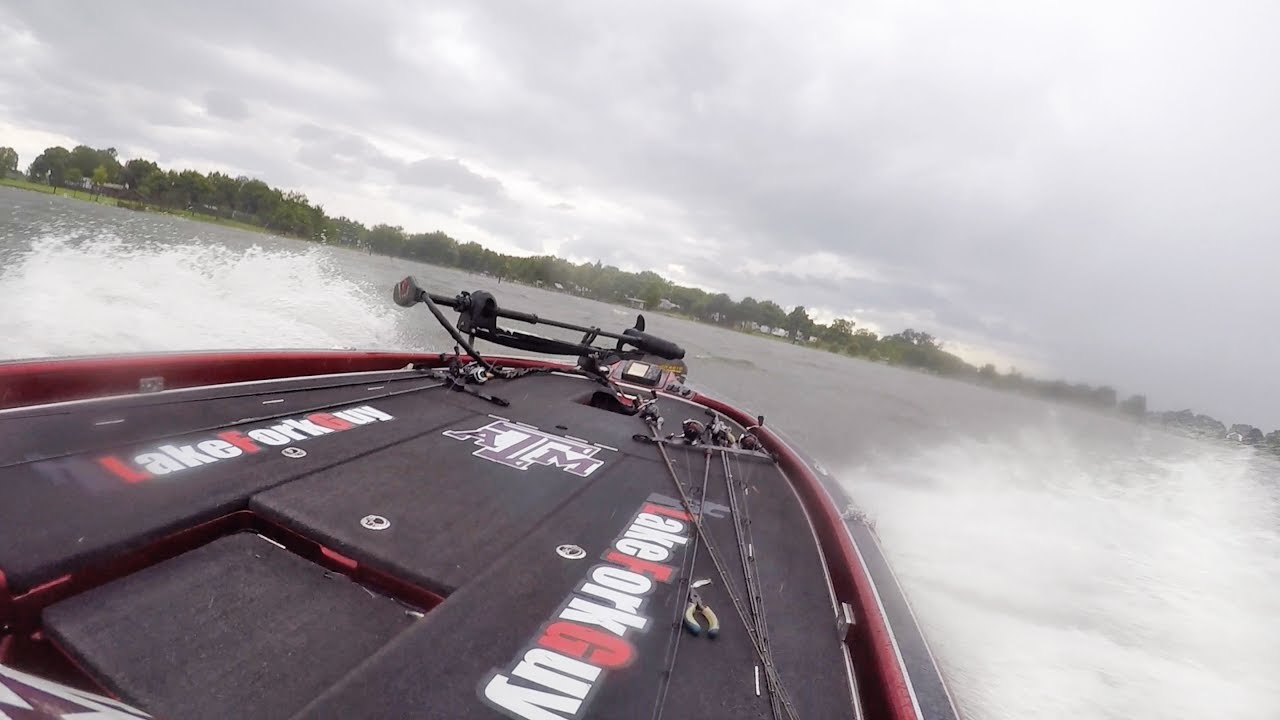 Surprise Storm While Fishing Big Waves in Minutes