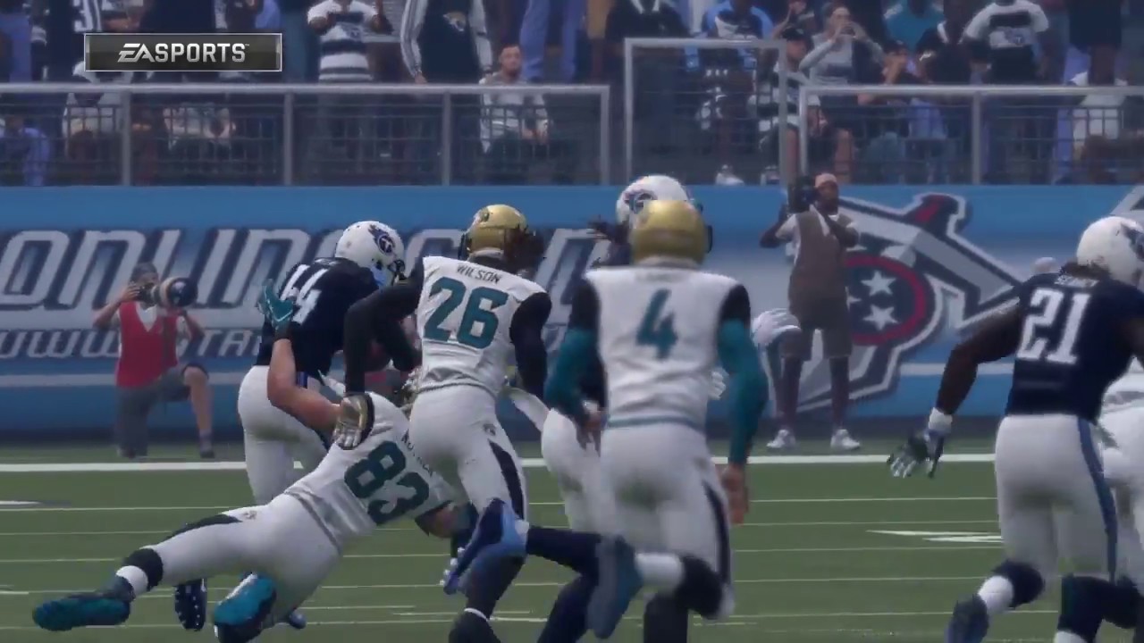 Eric Weems 103 Yard Return Touchdown to take lead - YouTube