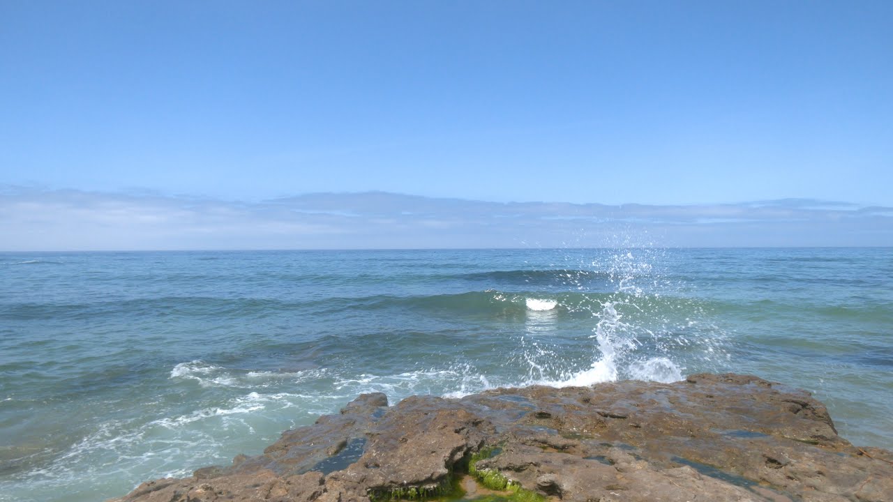 Ocean Waves Crashing - Relaxing Sounds of Nature - 4K UHD - YouTube