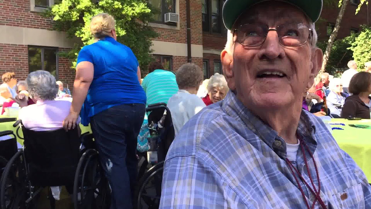 Waterloo German Band- Edelweiß - YouTube