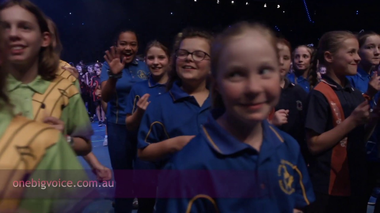 7000 Kids Join For the First Time Then - Wow! One Big Voice Choir. The ...