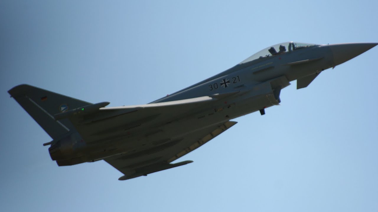 Eurofighter Typhoon German Air Force - Flying Display @ Rostock - Laage ...