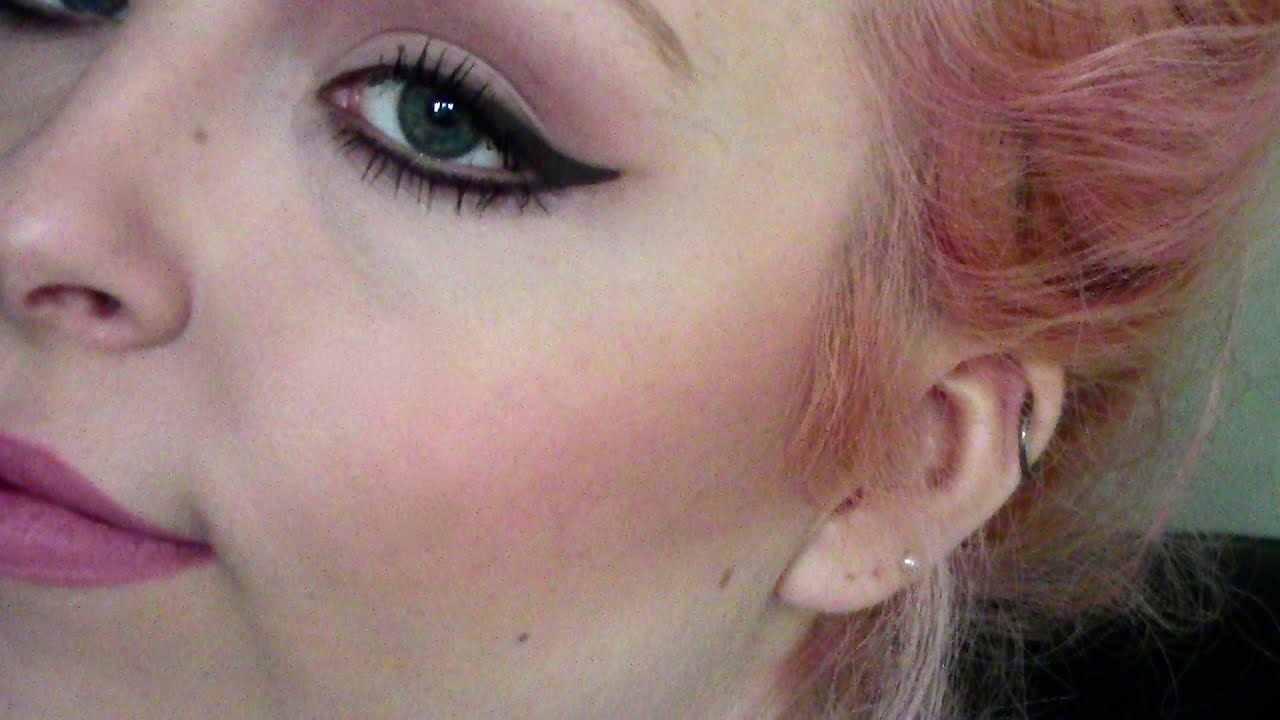 PIXIE LOTT WINGED LINER MAKEUP TUTORIAL - YouTube