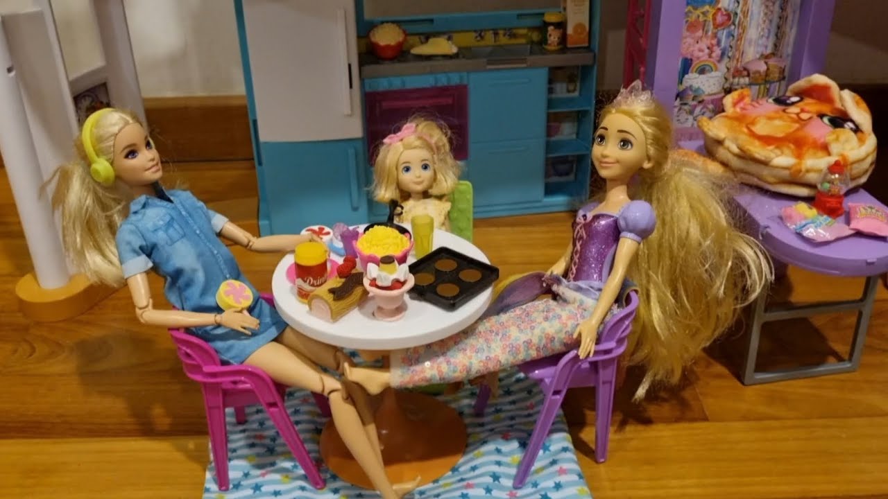 Help! Barbie is sick 🤒 @Olidreamworld - YouTube