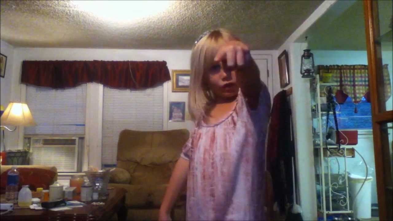 Lizzy Dancing To Want You Back - YouTube