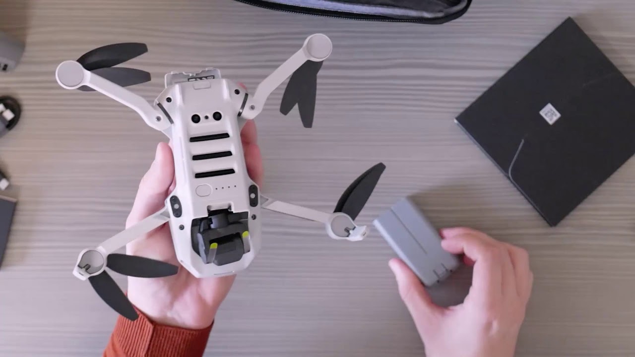 PRIMUL MEU ZBOR CU CEA MAI NOUA DRONA DJI MINI 2 (review + unboxing ...