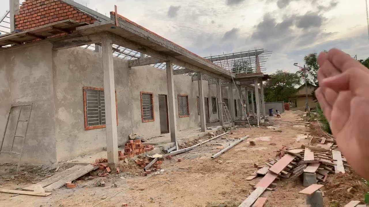 សកម្មភាពសាងសង់កុដិល្វែងថ្មី វត្តប្រាសាទនាងខ្មៅ/24.05.2020 - YouTube