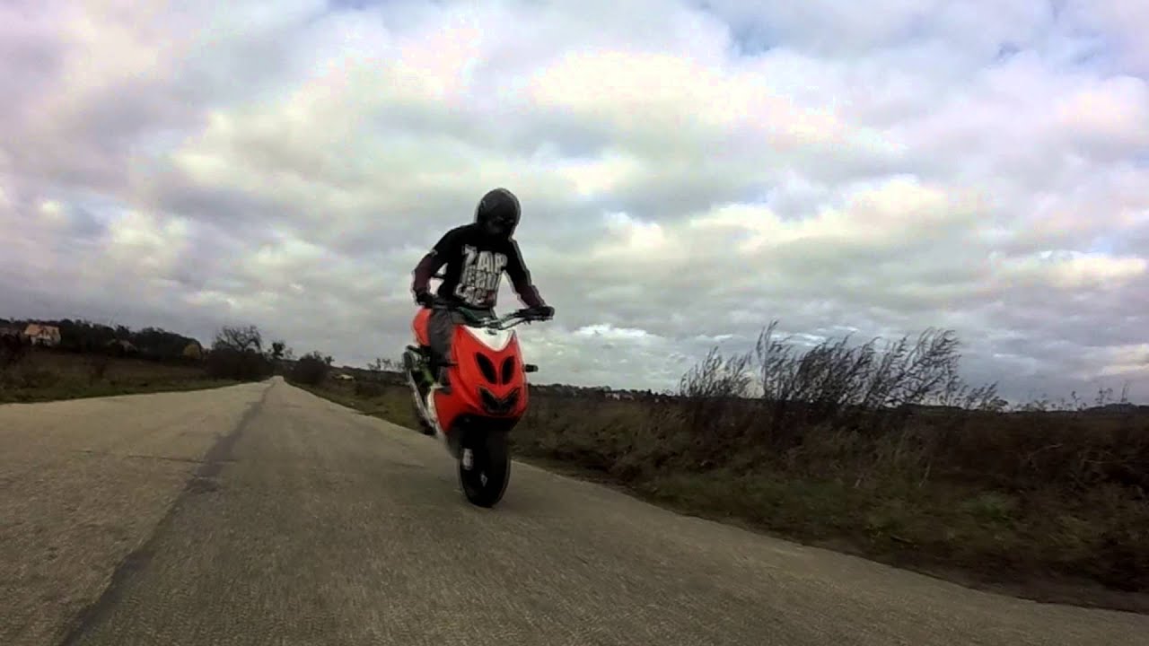 yamaha aerox stunt last ride 2k15 - YouTube