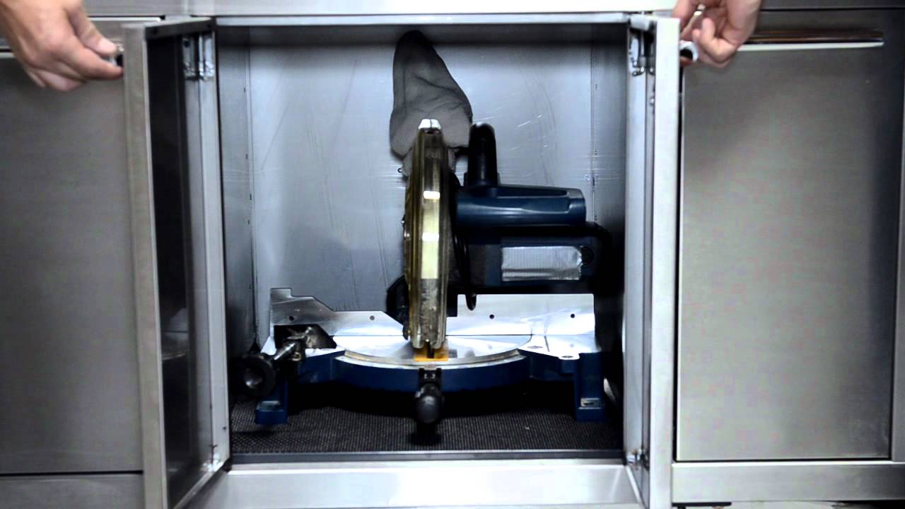 Viper Tool Storage Garage Work Station - YouTube