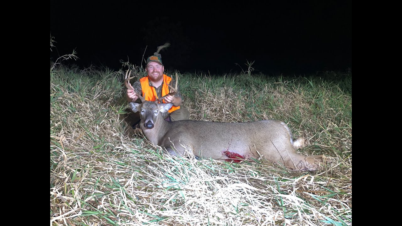 Public Land Buck! Wisconsin Big Buck Recovery & Story (Double Lung Shot ...
