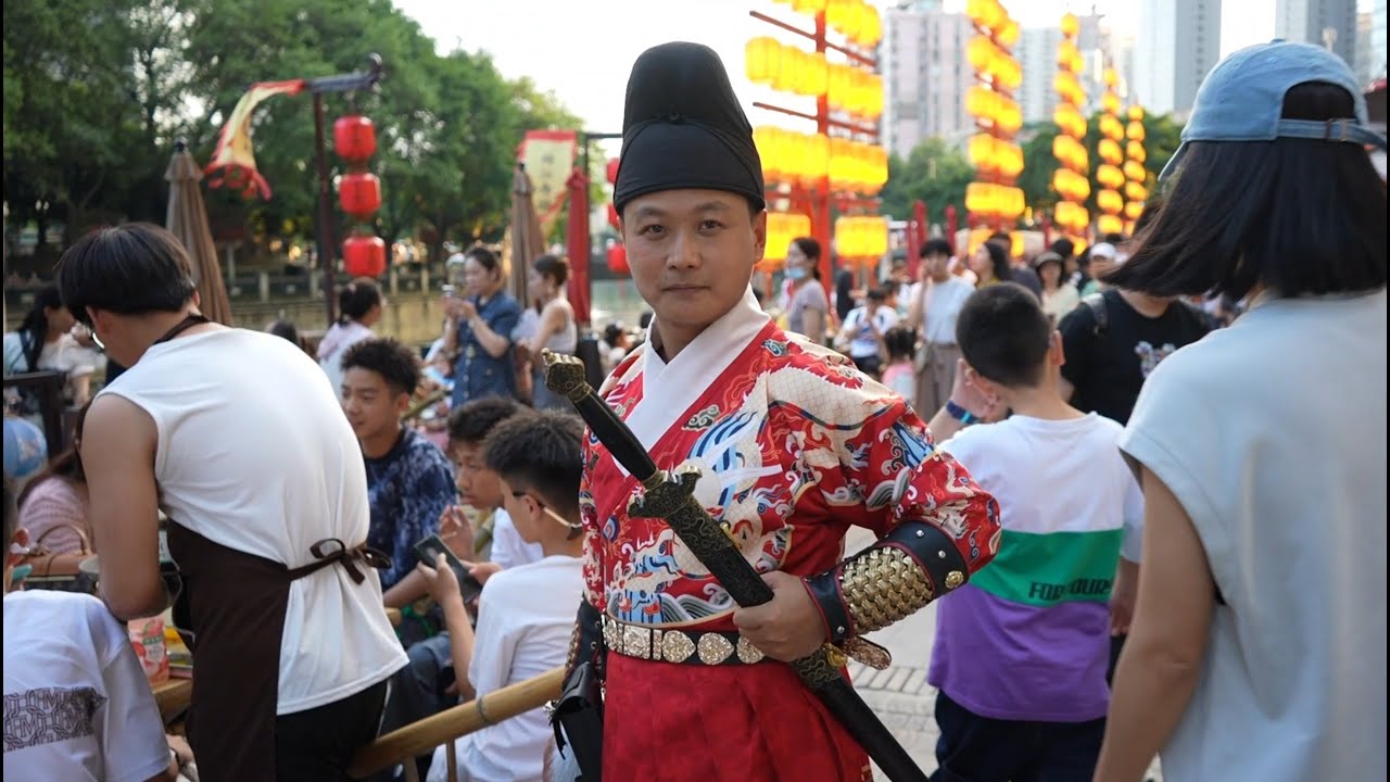 Charm of Chengdu's Jinjiang District: Modernity Meets Tradition in the ...