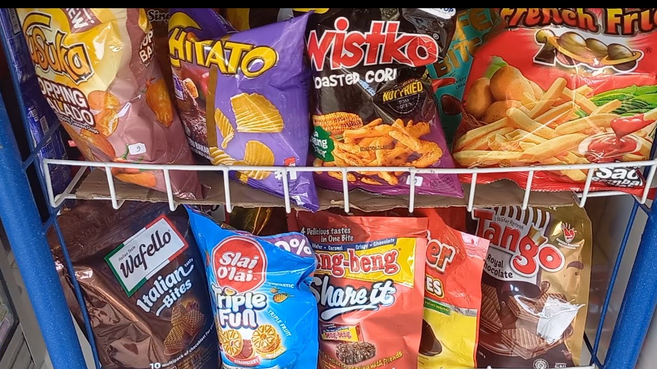Jajan snack enak yummy chitato twistko tango wafer kusuka bengbeng yupi ...
