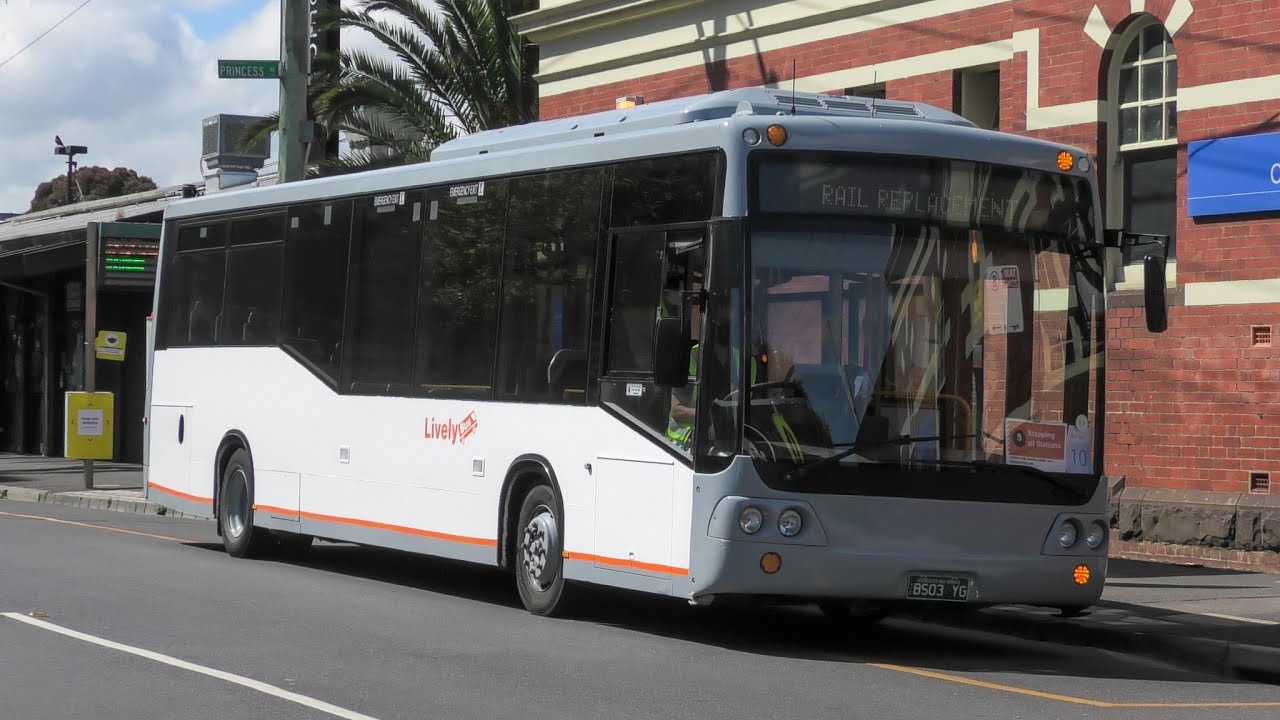 Lively Bus 3 MAN A76 12.220, Custom Coaches "CB30" - YouTube