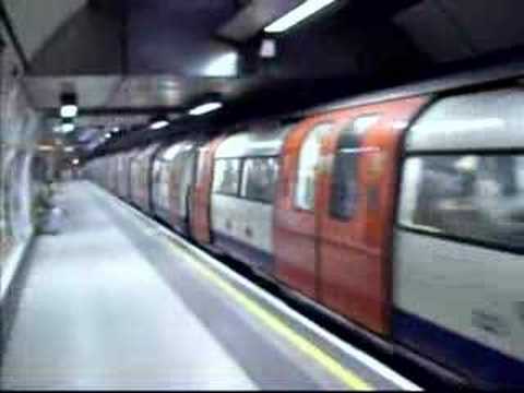 Northern Line train leaving London Bridge Station - YouTube