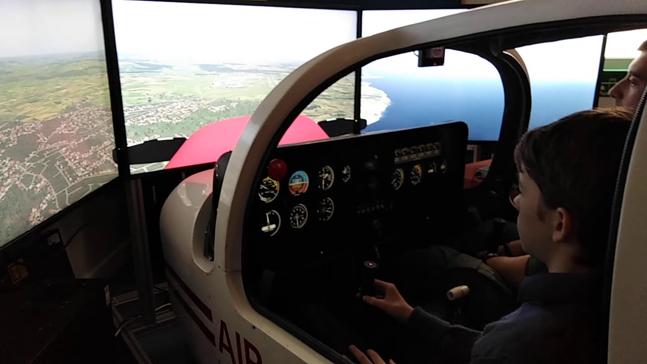 Flight Simulator at MOD St Athan Air Cadets - YouTube