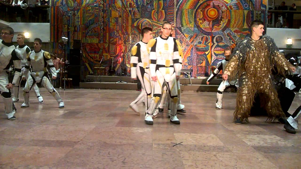 Fáy 12/B osztály tánc Star Wars Dance - YouTube