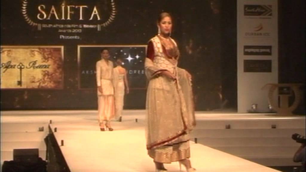 Alpa Reena & Akshar Choudree show in SAIFTA (Part 1) - YouTube