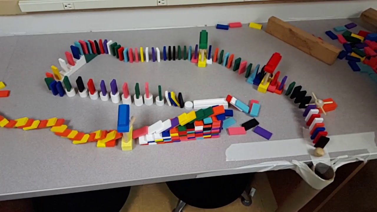 Short Domino Rally - YouTube
