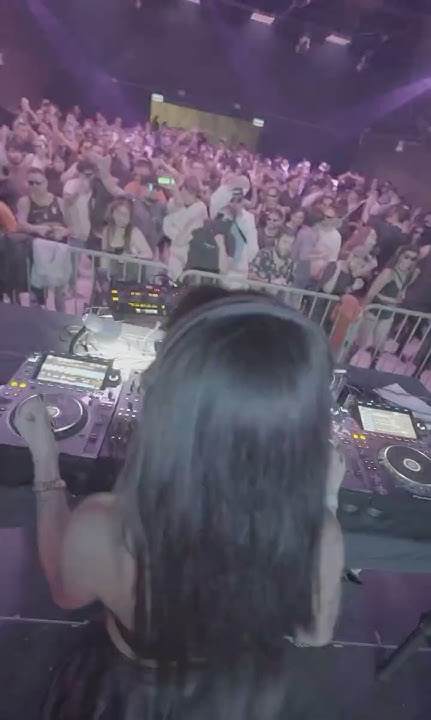 Karen Echev @ Element | Santiago, Chile - YouTube