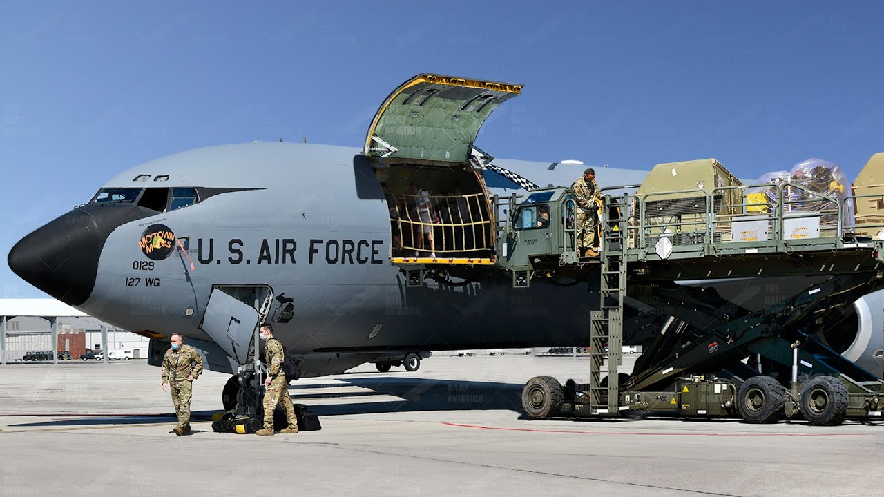 US Air Tanker with Heavy Load: Amazing Scrambled Takeoff