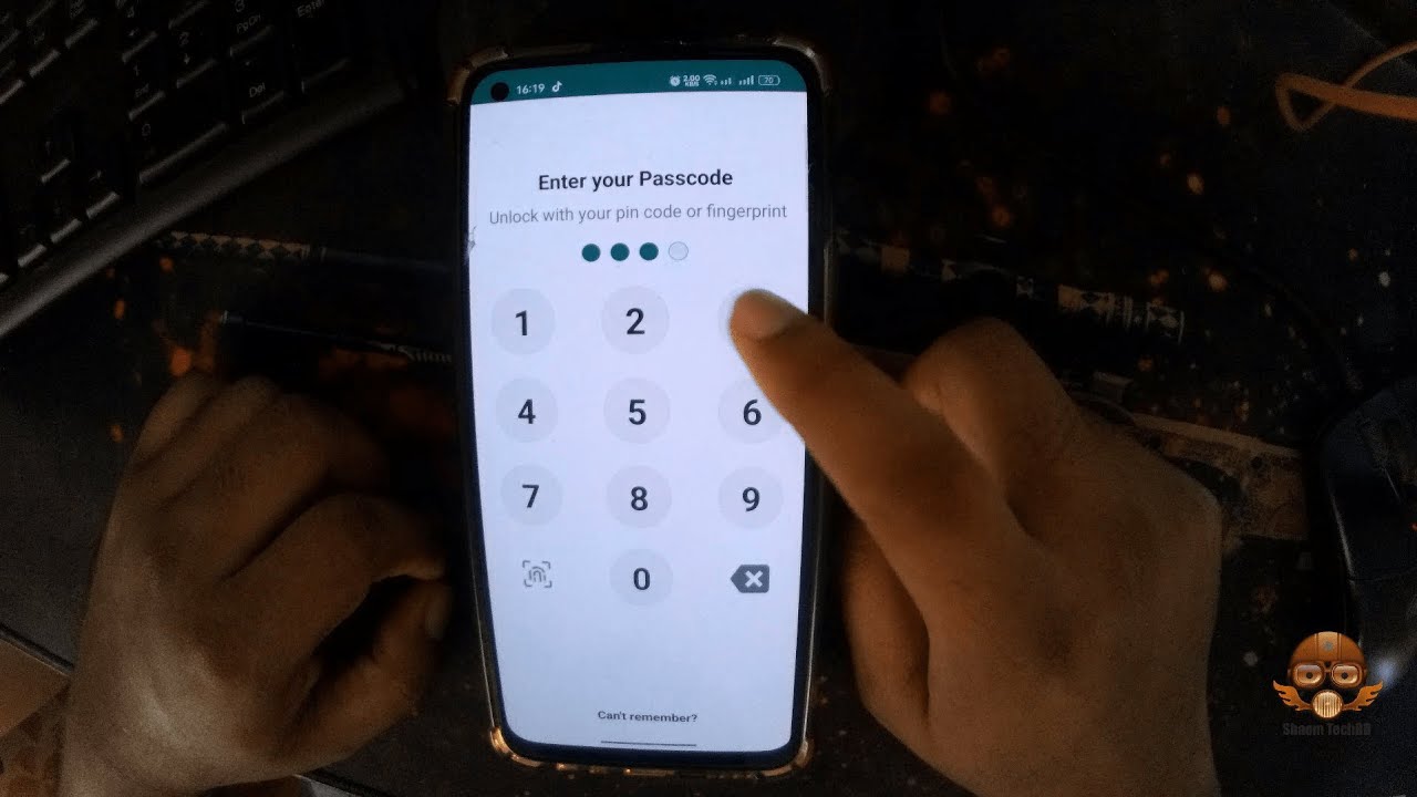 How to Lock WhatsApp Chat with Passcode or Fingerprint - YouTube