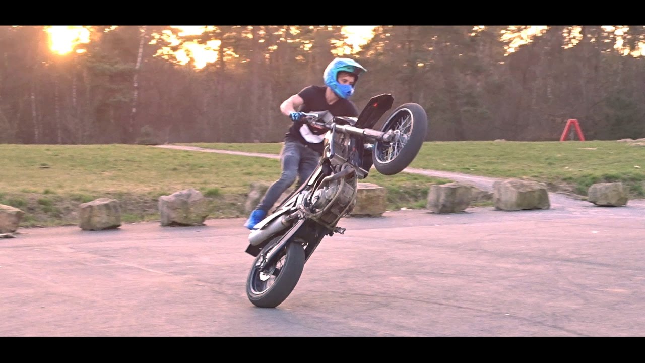 First feelings of summer | Supermoto Stunt Edition #Pytch_fpg - YouTube