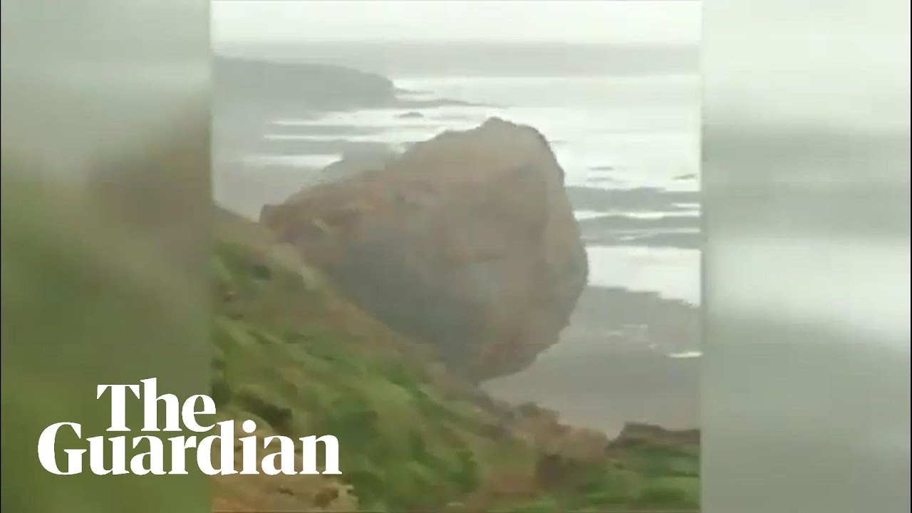 Cornwall cliff collapse caught on camera - YouTube