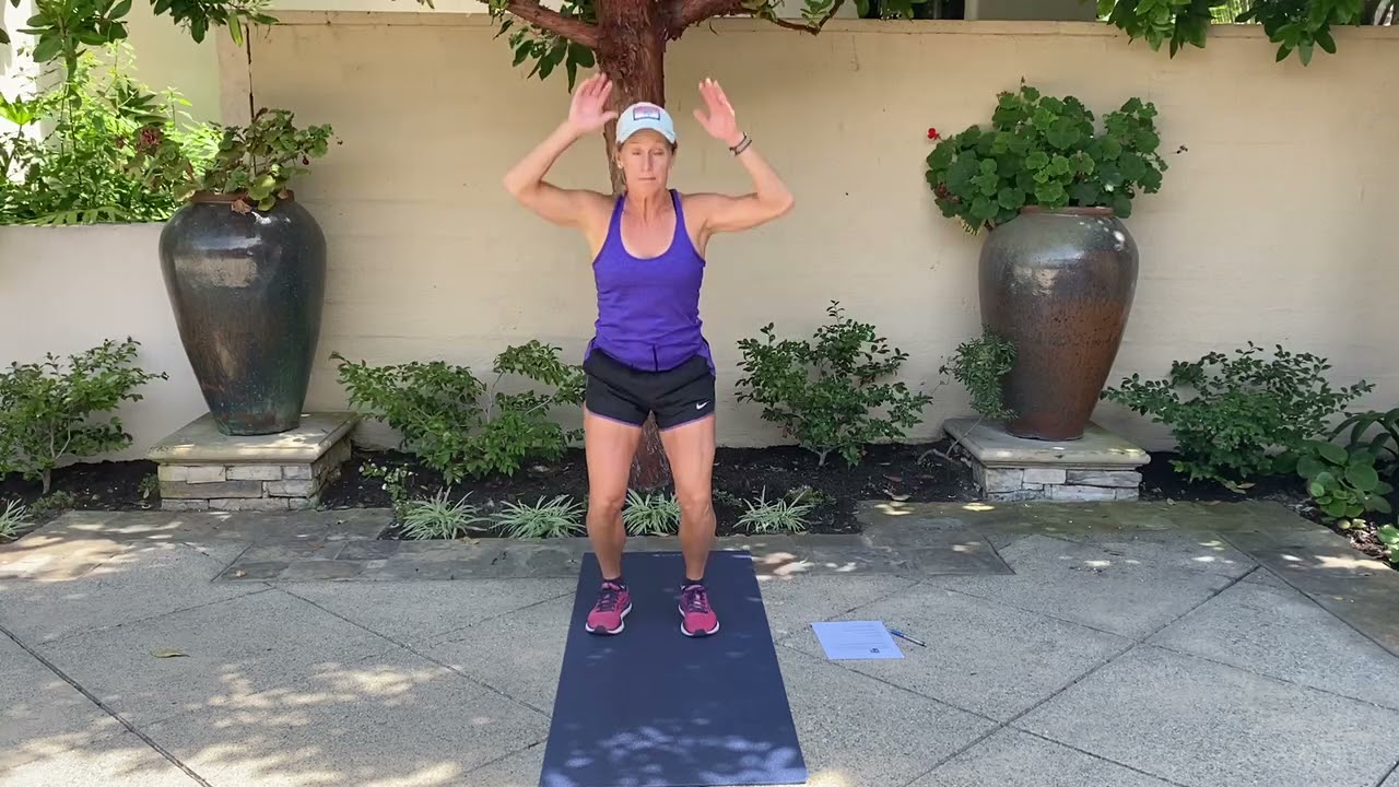 Floor to Ceiling Reach Jumps - YouTube