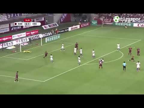 Barcelona'nın eski yıldızı Iniesta'dan Japonya'yı sallayan muhteşem gol!.Barcelona